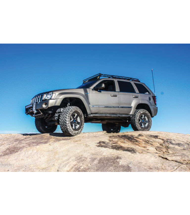 GOBI Jeep Grand Cherokee WK Stealth Rack Multi-Light Setup