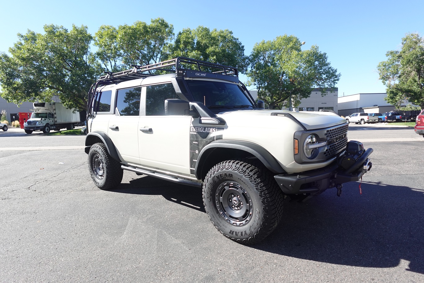 Elevate Your Ride with the Ford Bronco Everglades Roof Rack
